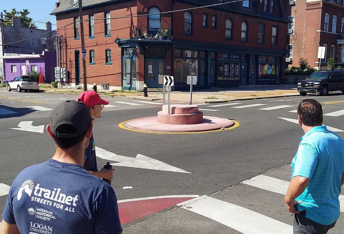 A Walking Tour of the First 'Calm Street' in St. Louis - Terrain Magazine